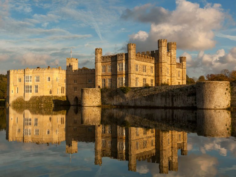 Leeds Castle Turns 900 - Treasure Houses of England